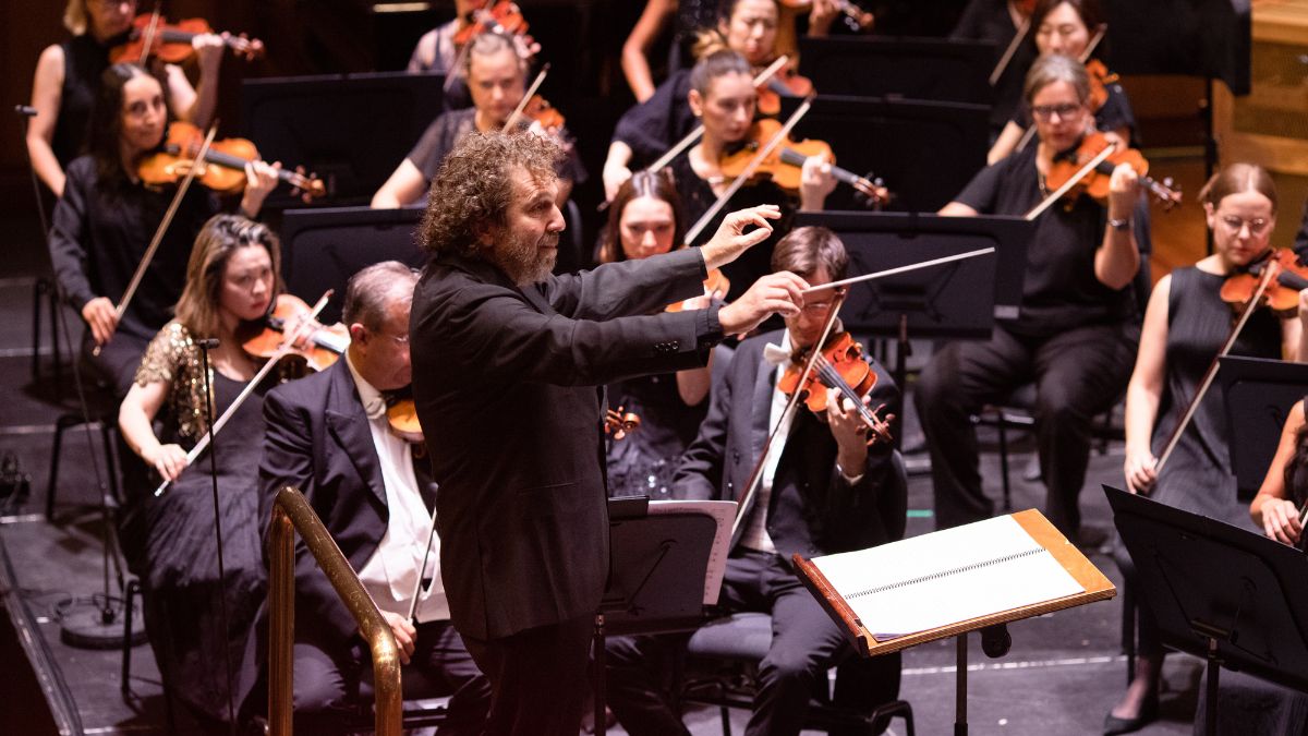 Tripping the Light Fantastic at WASO Season Opening - Magazine6000